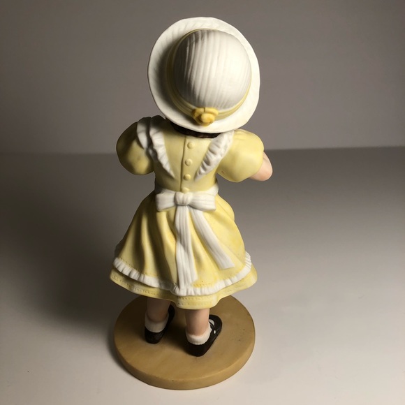 The Hamilton Collection | Other | Vintage The Hamilton Collection Girl ...